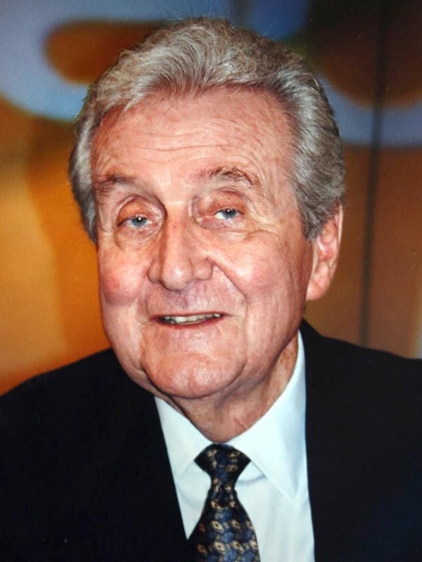 Patrick Macnee - SensaCine.com