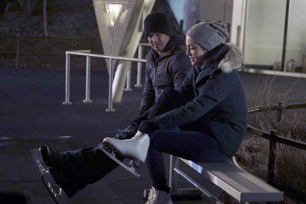 Foto de Charlotte Sullivan - Chicago Fire : Foto Taylor Kinney ...