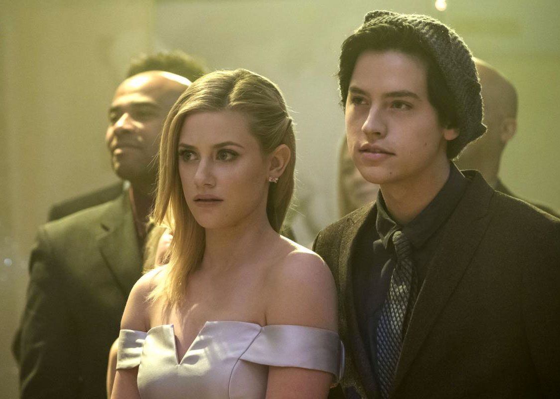 Foto de Cole Sprouse - Riverdale : Foto Lili Reinhart, Cole Sprouse ...
