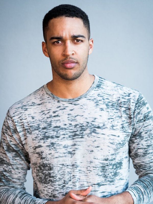 Ezekiel Simat - SensaCine.com