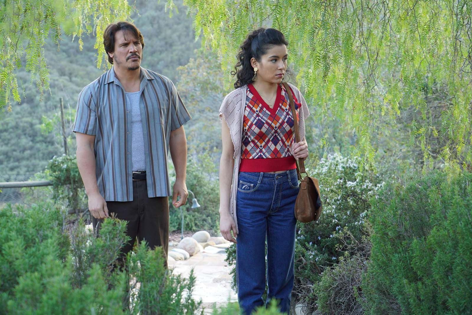 Foto de Emily Rios - Snowfall : Foto Sergio Peris-Mencheta, Emily Rios ...