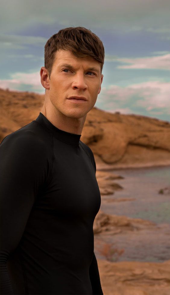 Extinct : Foto Chad Michael Collins - Foto 3 sobre 8 - SensaCine.com