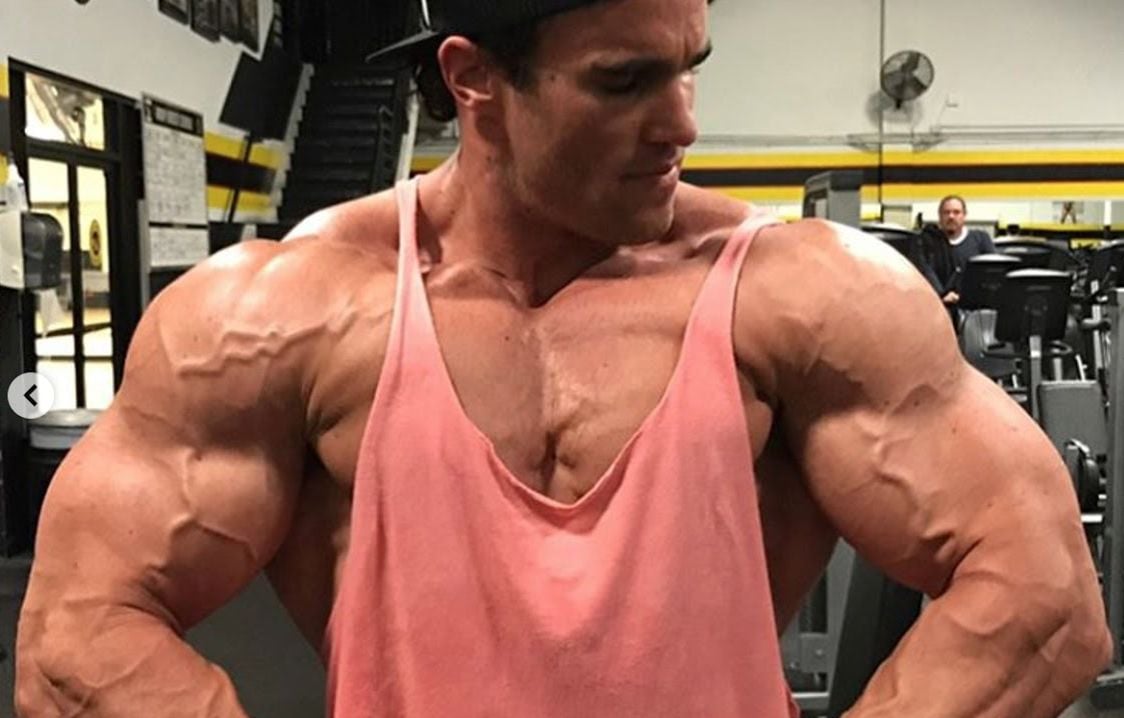 Calum Von Moger - SensaCine.com