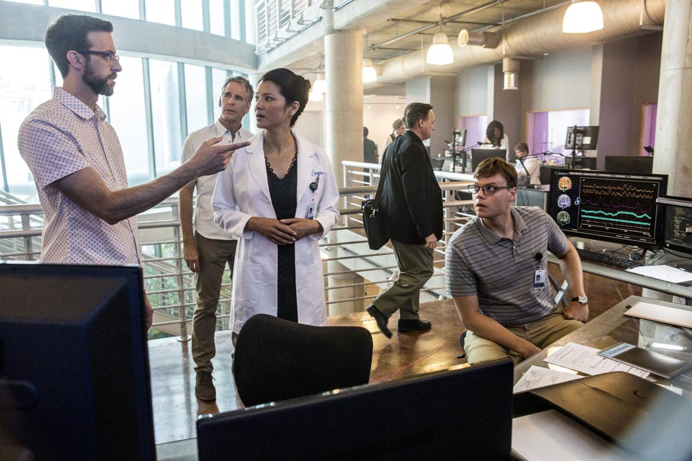 Foto de Kelly Hu - NCIS : Nueva Orleans : Foto Kelly Hu, Rob Kerkovich ...