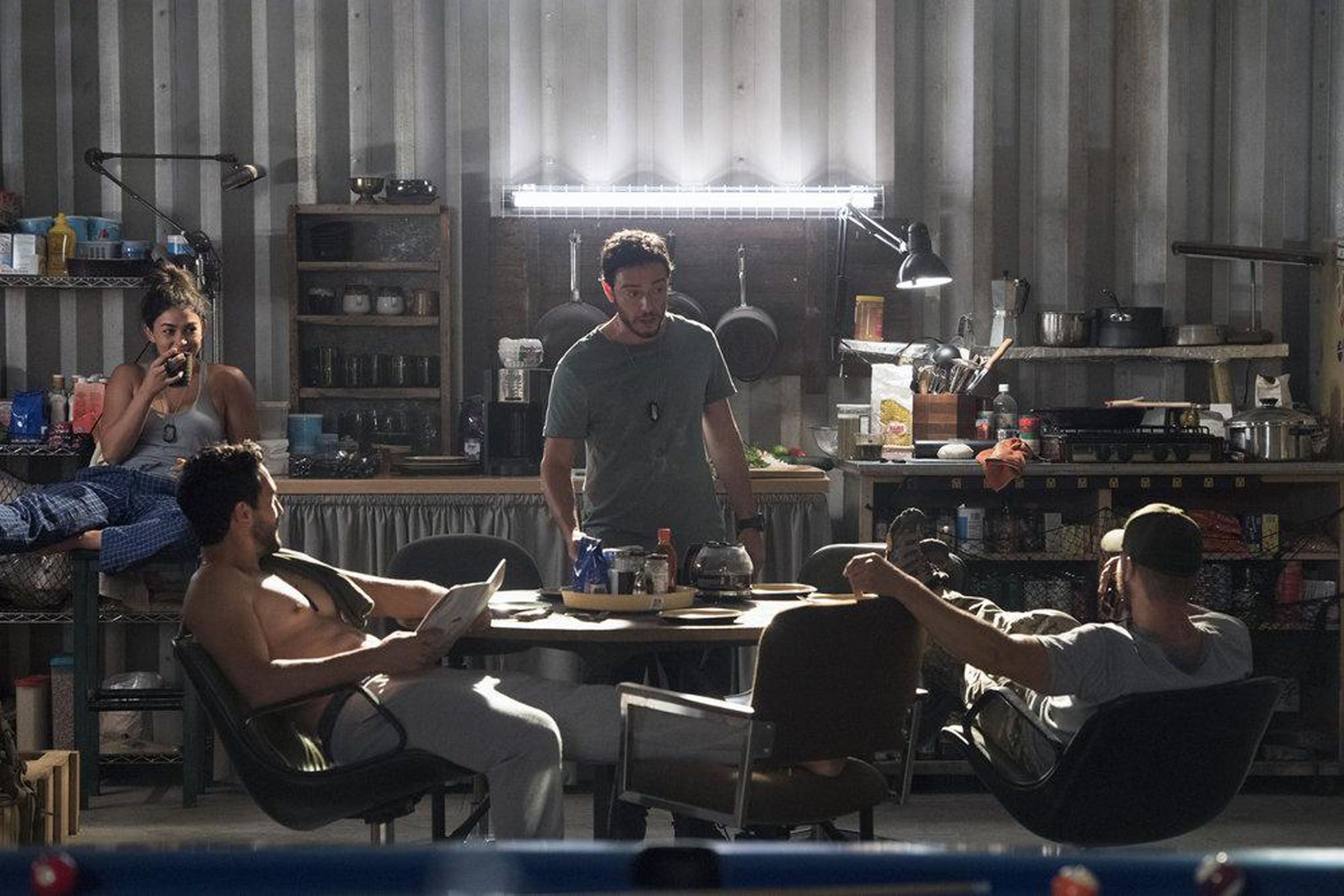 Foto de Hadi Tabbal - Foto Hadi Tabbal, Mike Vogel, Natacha Karam, Noah ...