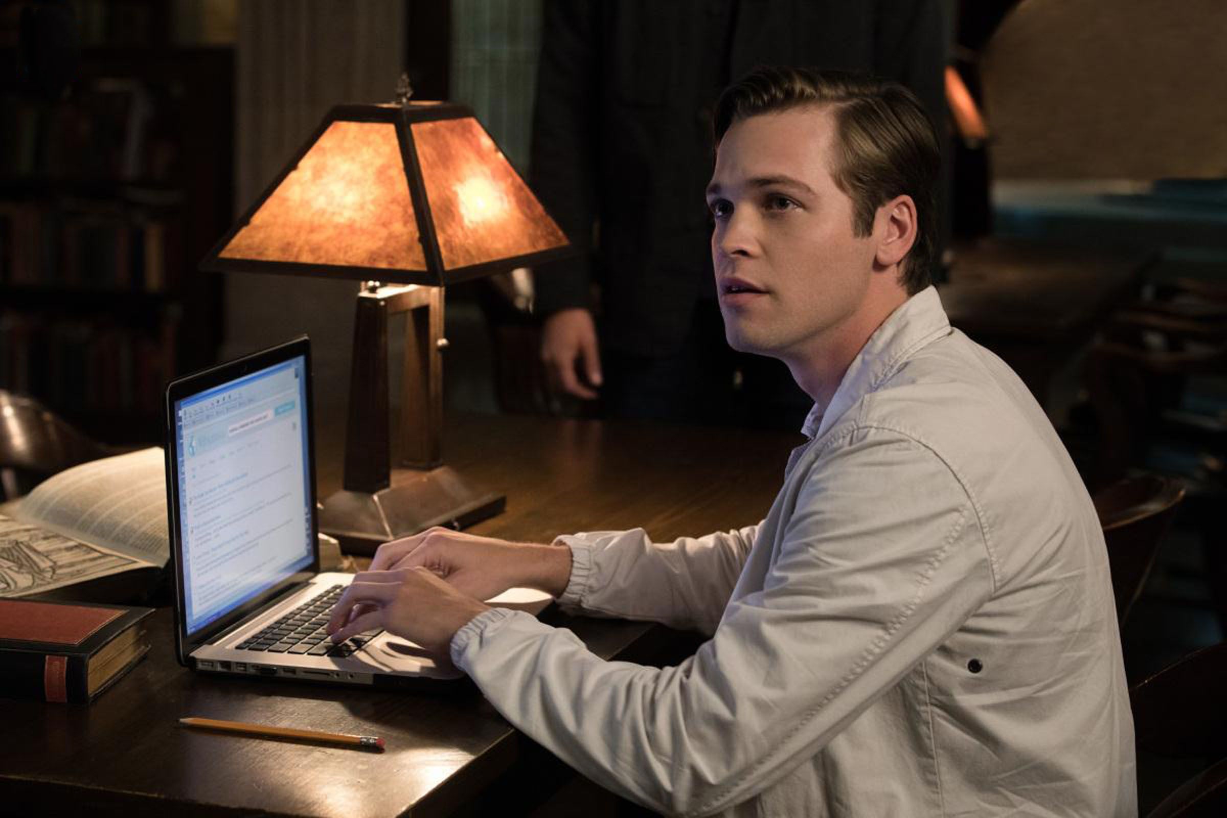 Foto de Alexander Calvert - Sobrenatural : Foto Alexander Calvert ...