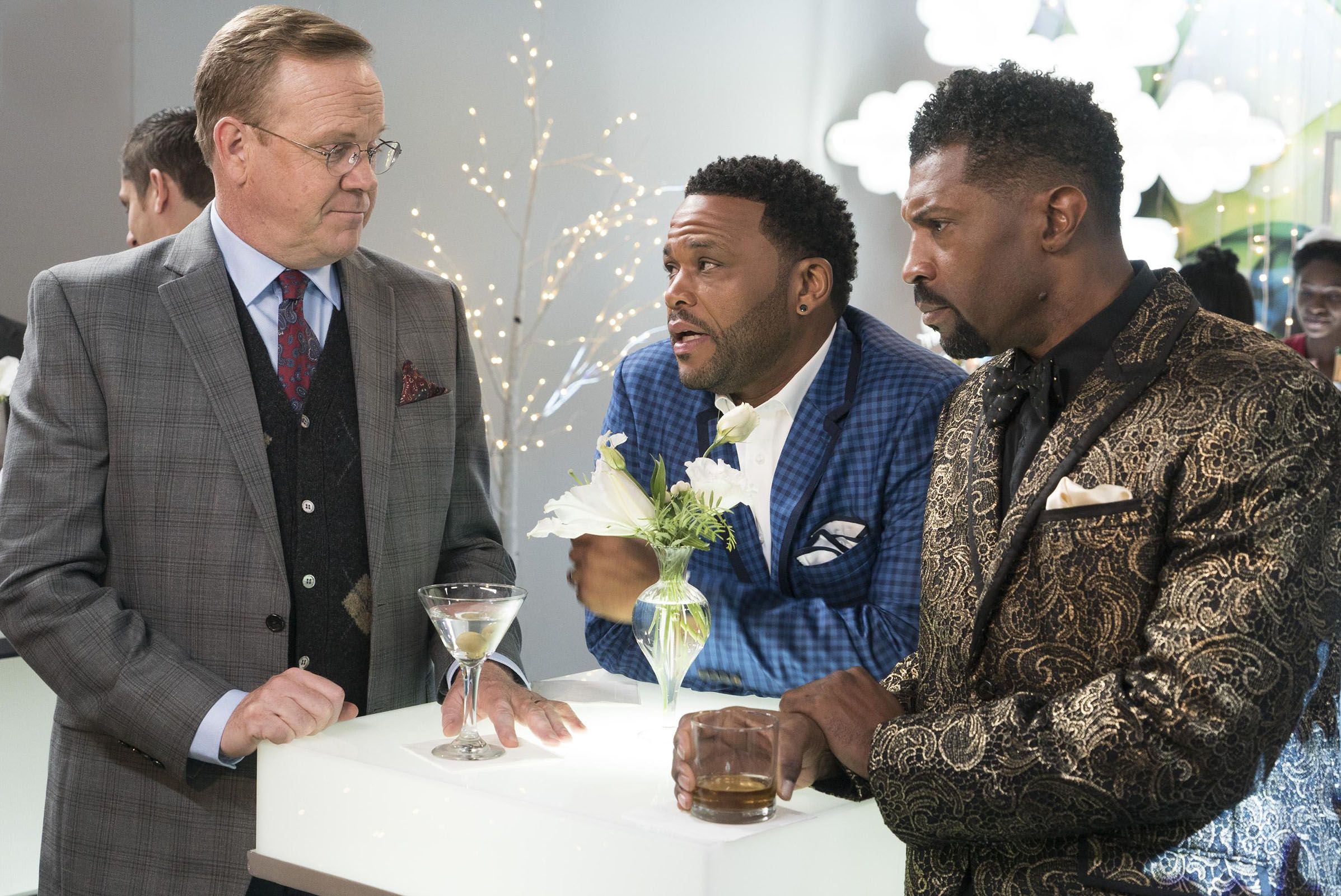 Black-ish : Black-ish : Foto Deon Cole, Peter MacKenzie, Anthony ...