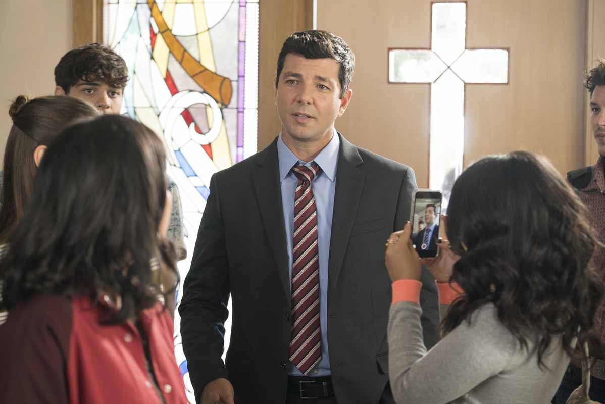 Foto de Alex Quijano - Familia de acogida : Foto Noah Centineo, Alex ...