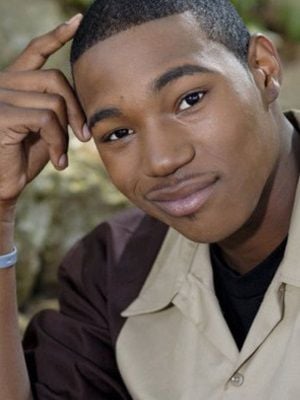 Kristopher Lofton - SensaCine.com