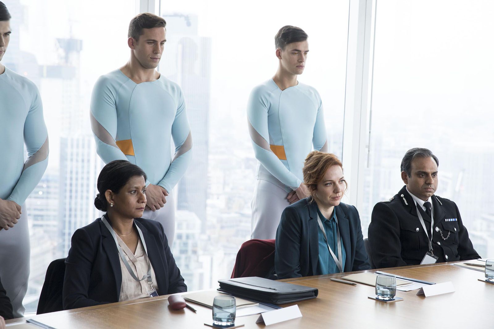 Foto de Thusitha Jayasundera - Humans : Foto Katherine Parkinson ...