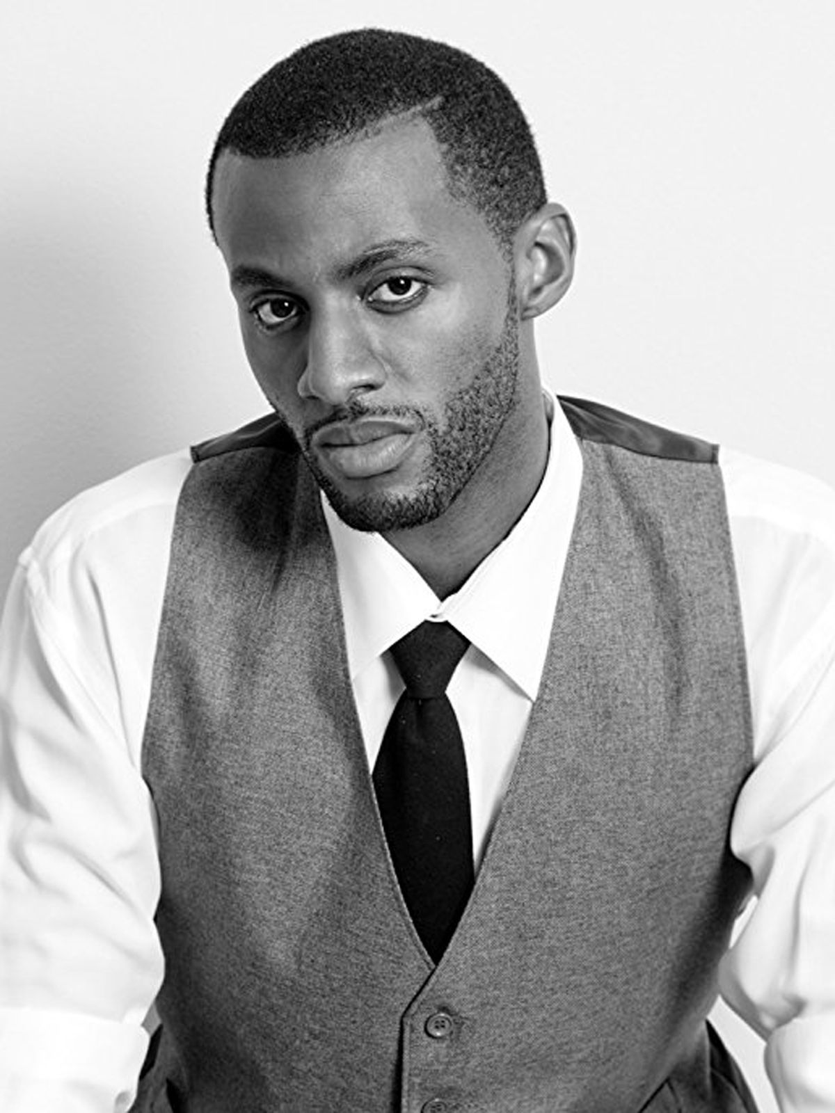 Fotos de Jordan Johnson-Hinds - SensaCine.com