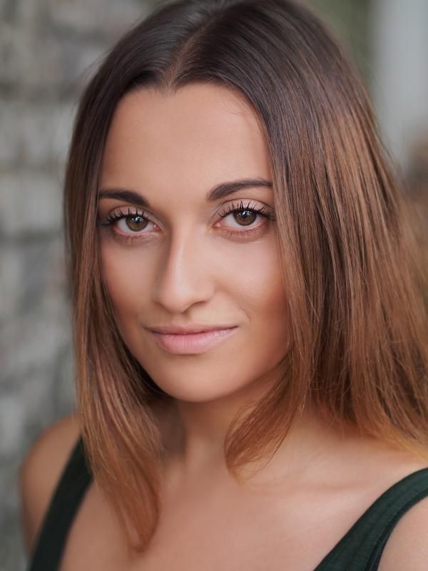 Becca Hirani - SensaCine.com