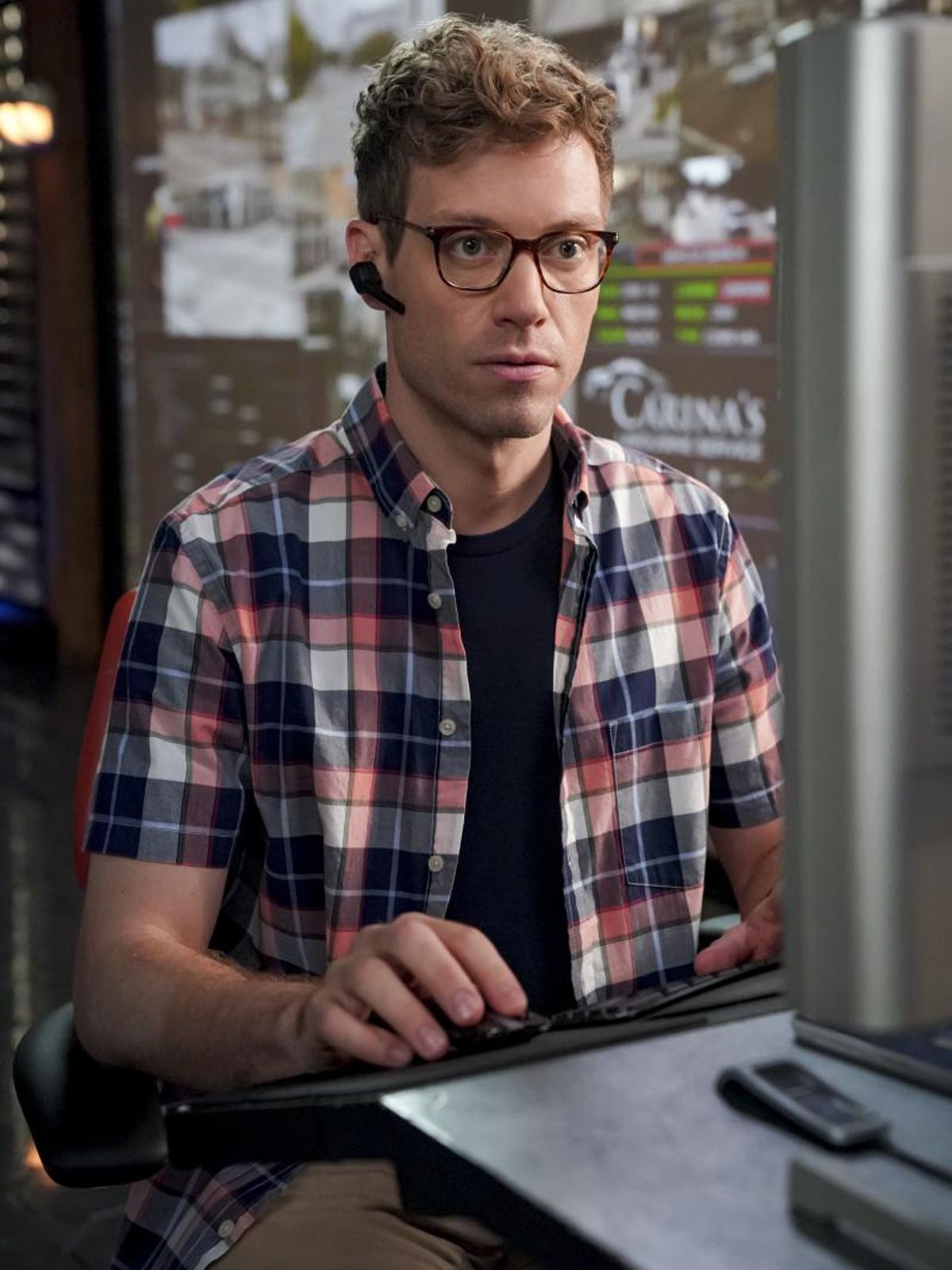 NCIS: Los Ángeles : NCIS: Los Ángeles : Foto Barrett Foa - Foto 290 ...
