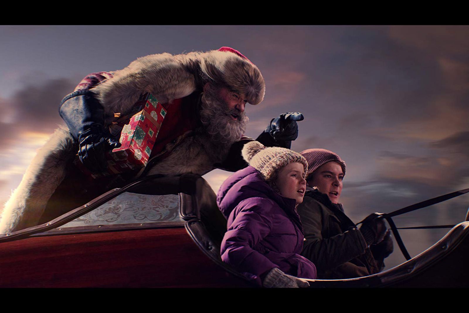 Foto de Darby Camp - Foto Judah Lewis, Darby Camp, Kurt Russell - Foto ...