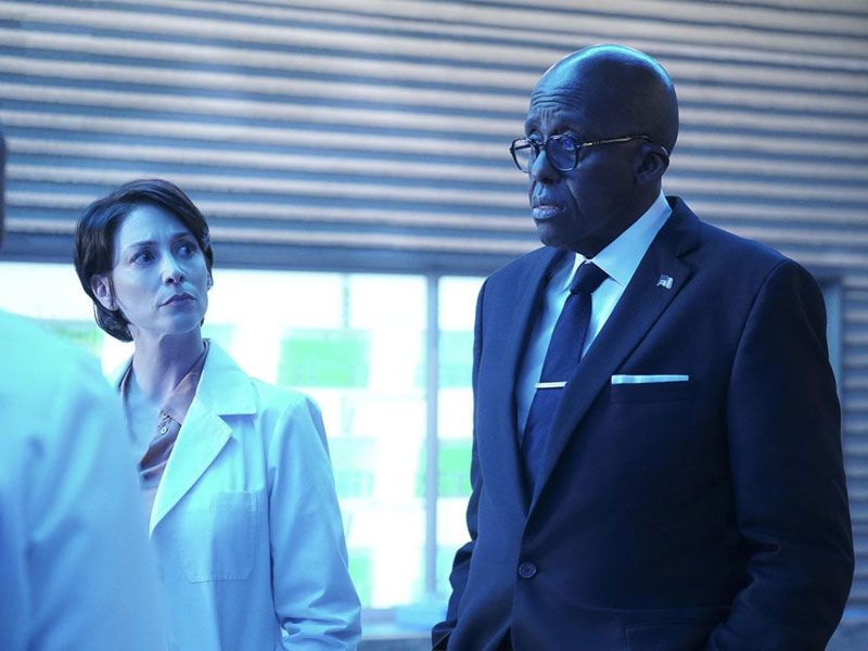 Black Lightning : Black Lightning : Foto Jennifer Riker, Bill Duke ...