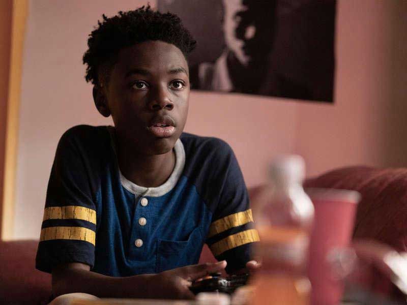 The Chi : The Chi : Foto Alex R. Hibbert - Foto 116 sobre 158 ...