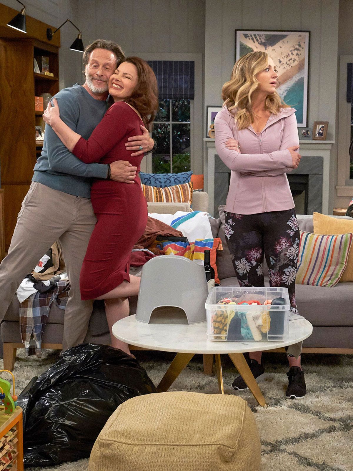 Cartel Indebted - Poster 4 sobre un total de 4 - SensaCine.com