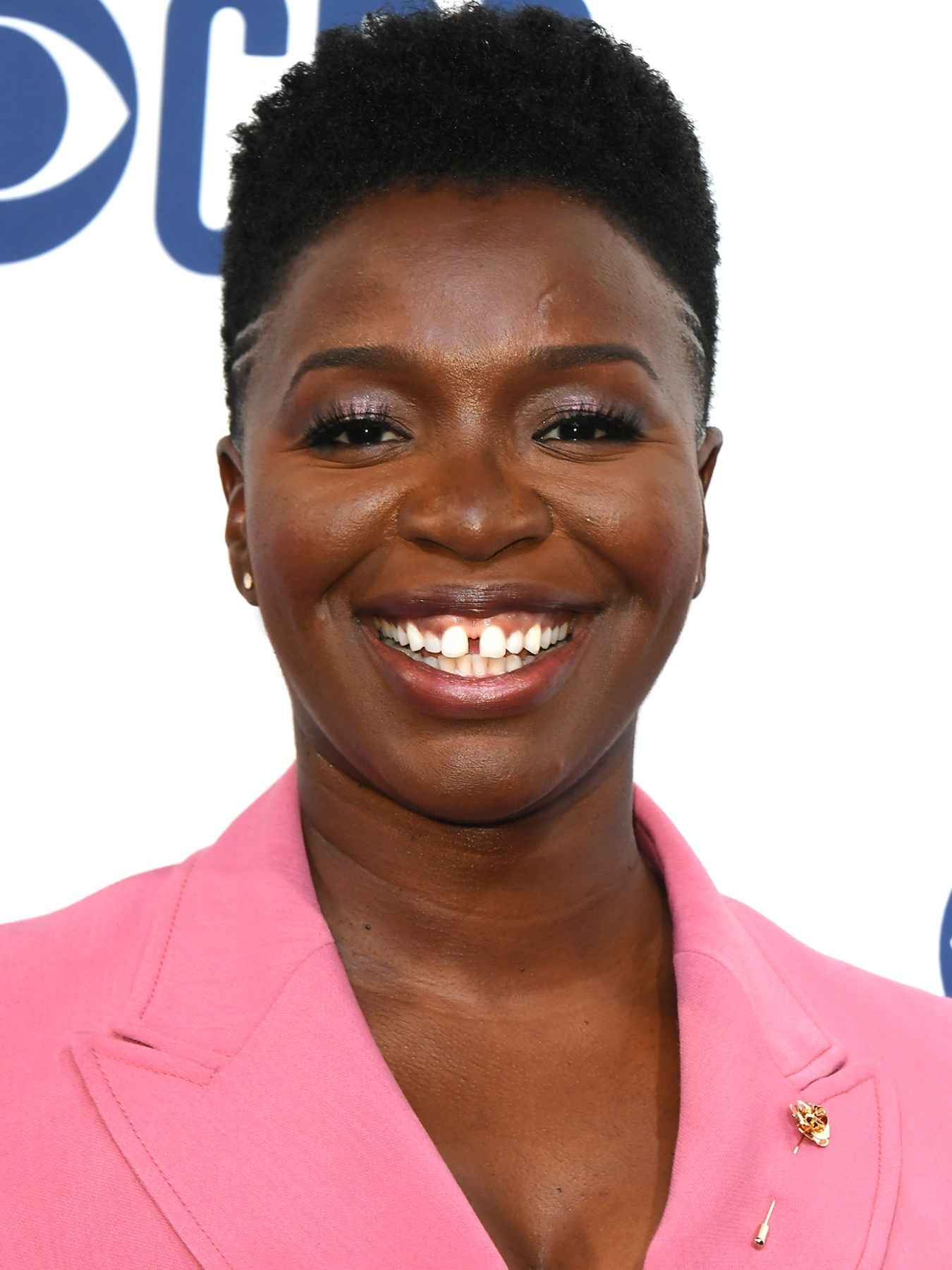 Folake Olowofoyeku - SensaCine.com