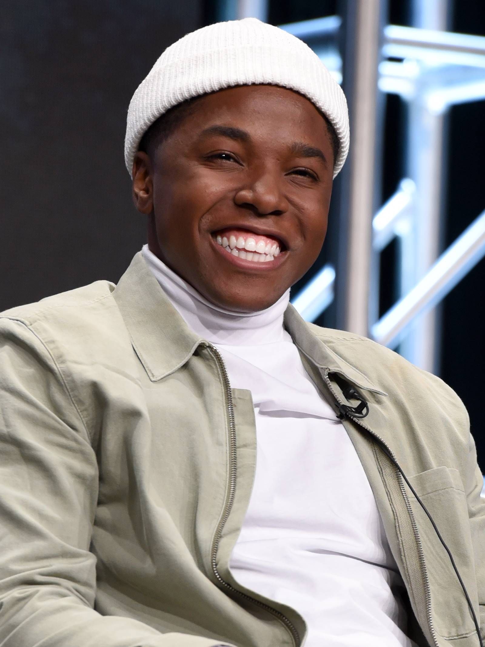 Denny Love - SensaCine.com