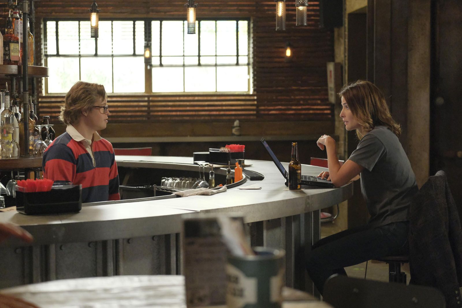 Foto de Cole Sibus - Stumptown : Foto Cobie Smulders, Cole Sibus - Foto ...