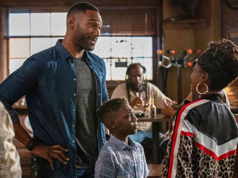 Foto de Anthony Alabi - Shameless (US) : Foto Anthony Alabi, Christian ...