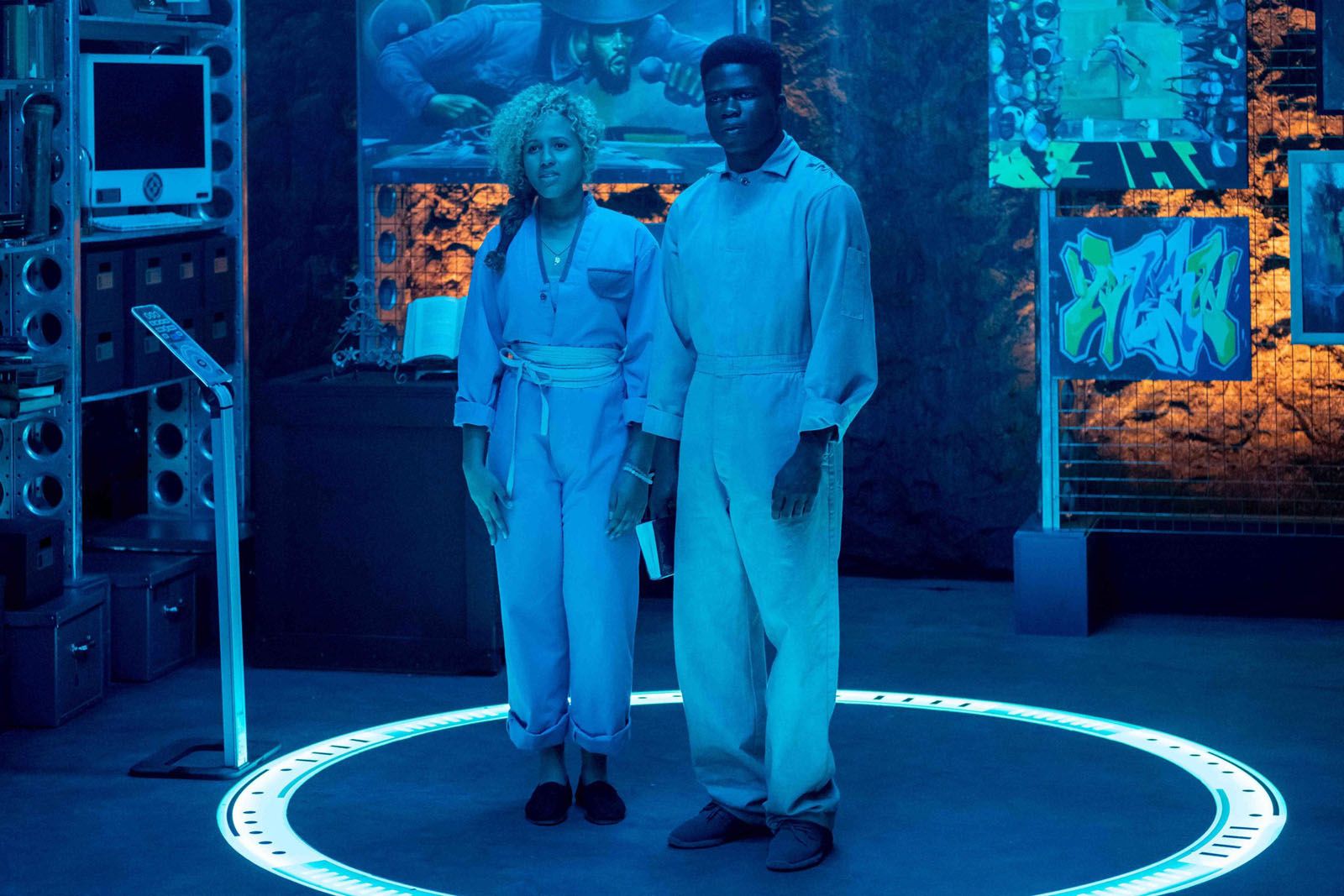 Foto de Robyn Alomar - Utopia Falls : Foto Akiel Julien, Robyn Alomar ...