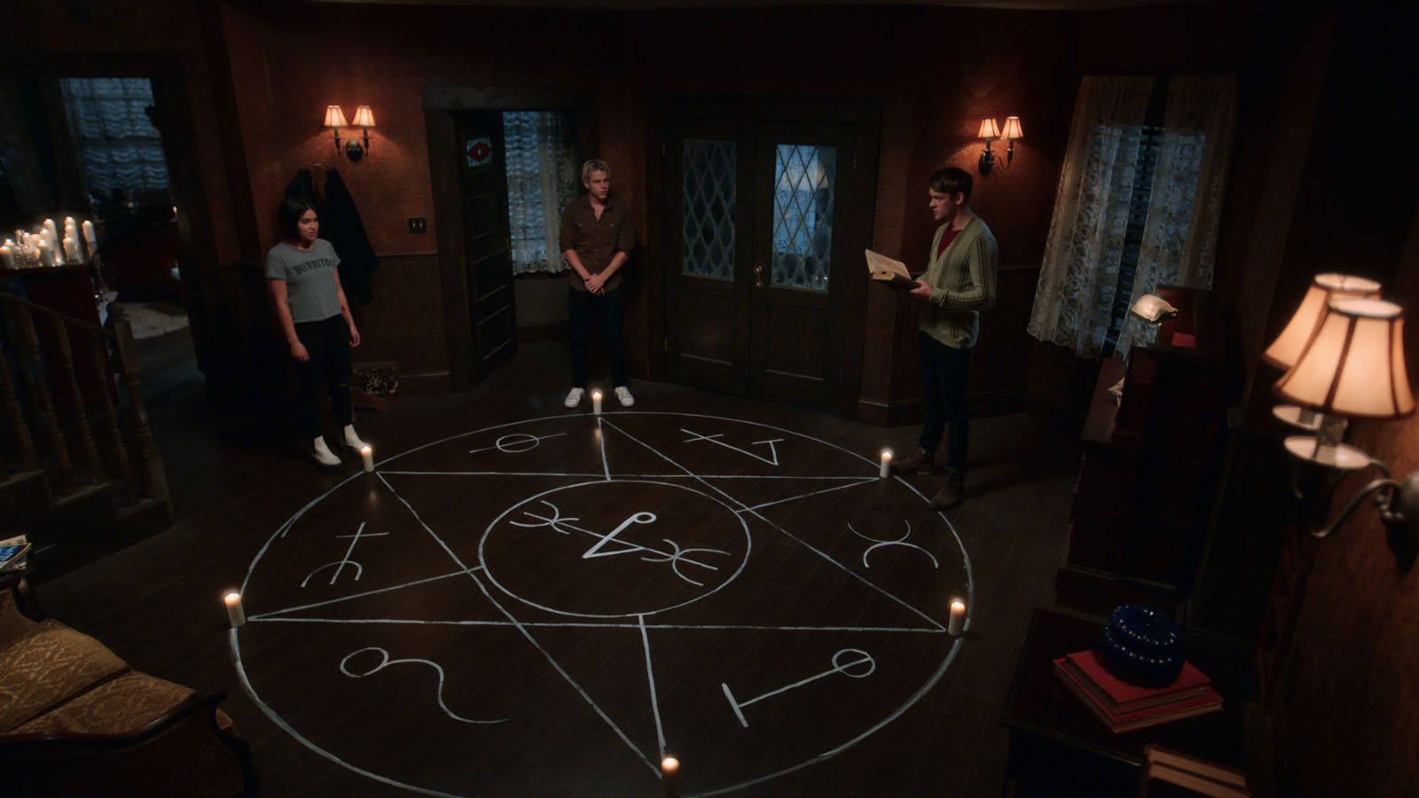 Foto de Devery Jacobs - La Orden : Foto Thomas Elms, Jake Manley ...