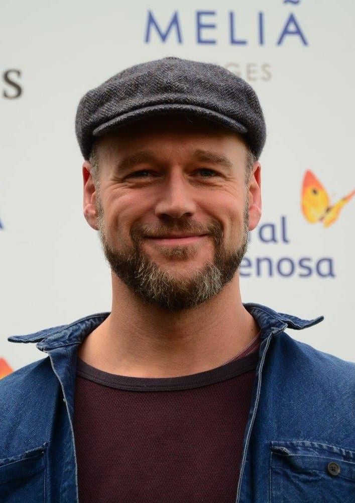 Elliot Cowan : Filmografía - SensaCine.com