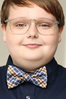 Dylan Gage - SensaCine.com