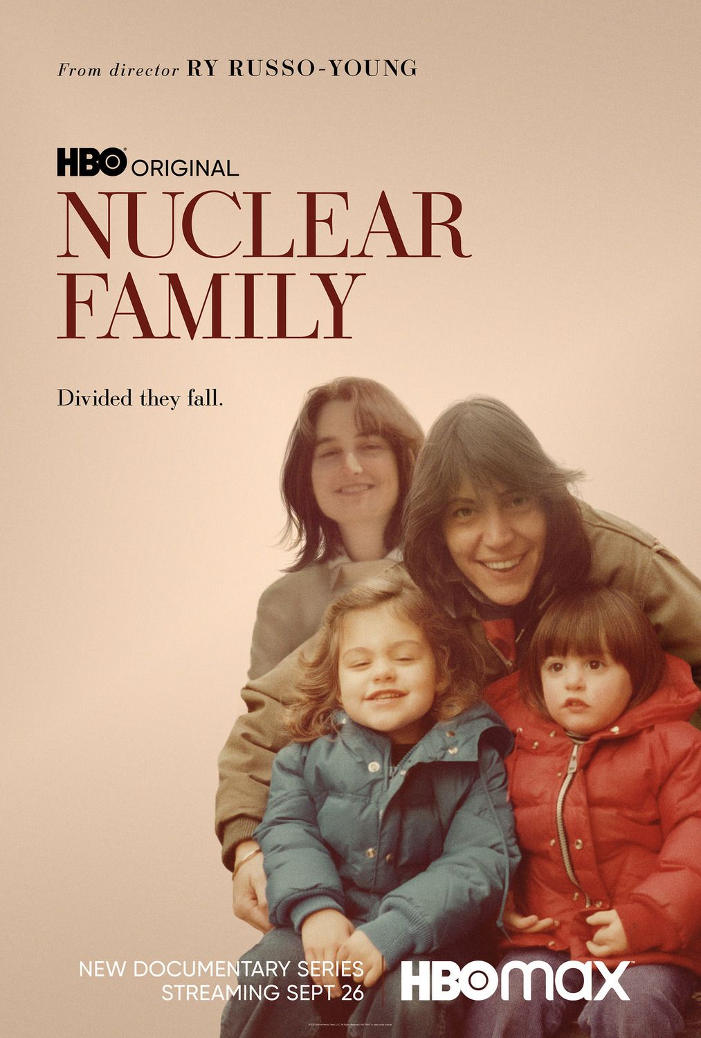 Nuclear Family - Serie 2021 - SensaCine.com