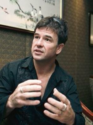 Peter Dillon - SensaCine.com