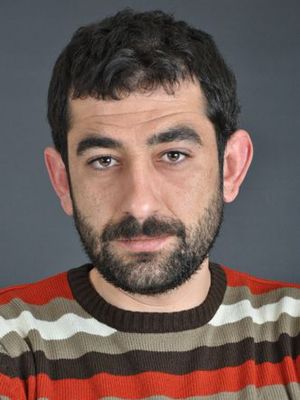 Suat Ergin - SensaCine.com