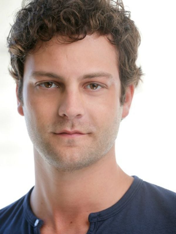 Van Hughes - SensaCine.com