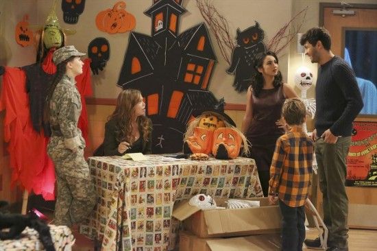 Foto de Amanda Fuller - Uno para todas : Foto Kaitlyn Dever, Amanda ...