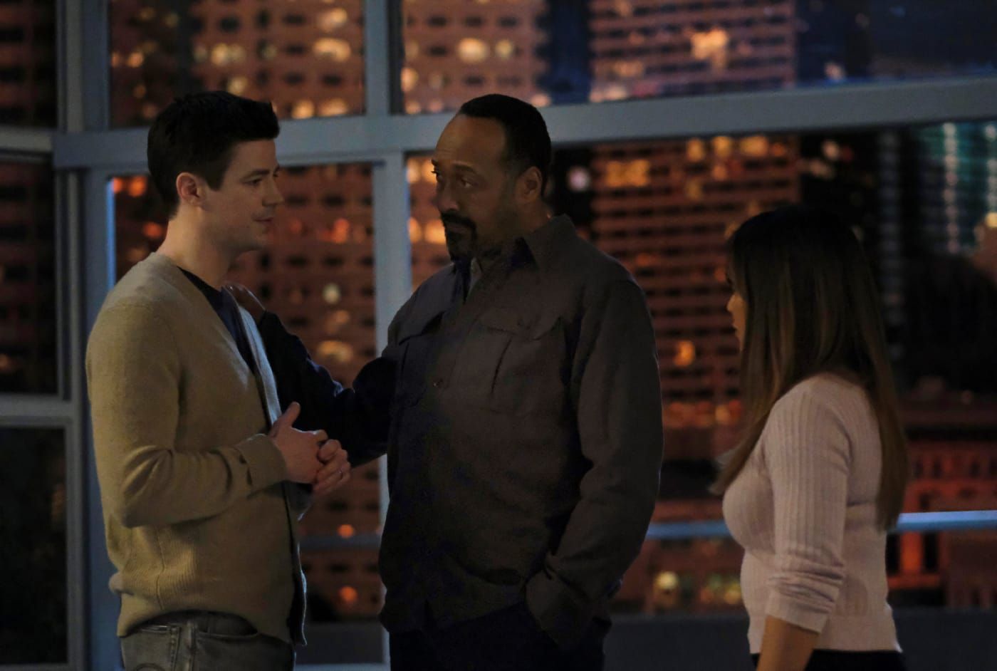 Foto de Jesse L. Martin - Foto Danielle Nicolet, Grant Gustin, Jesse L ...