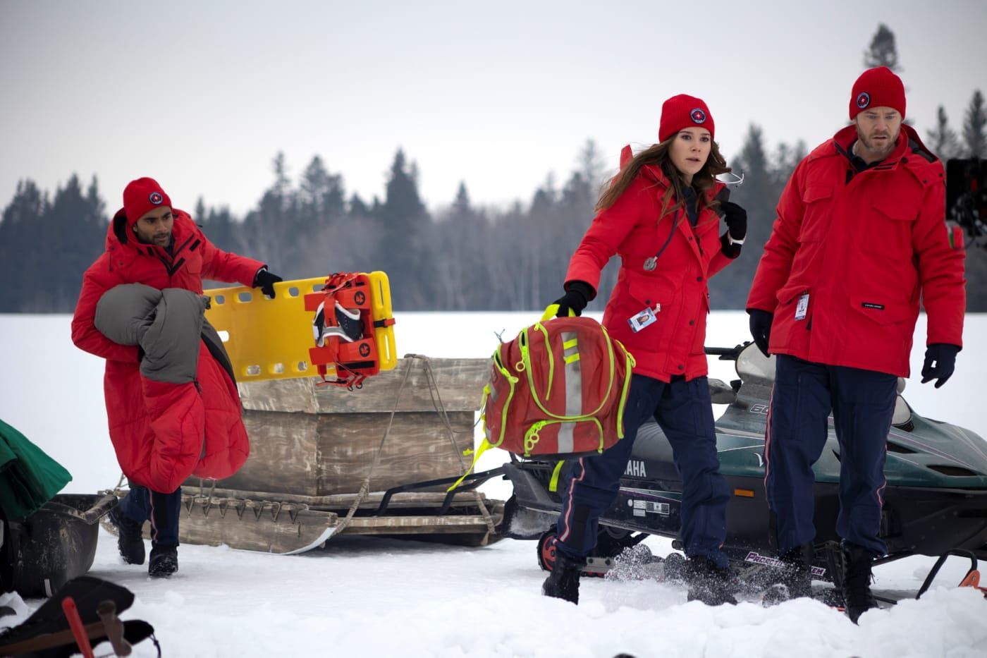 Skymed : Foto Praneet Akilla, Natasha Calis, Aason Nadjiwon - Foto 11 ...