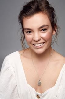 Chloe Hayden - SensaCine.com