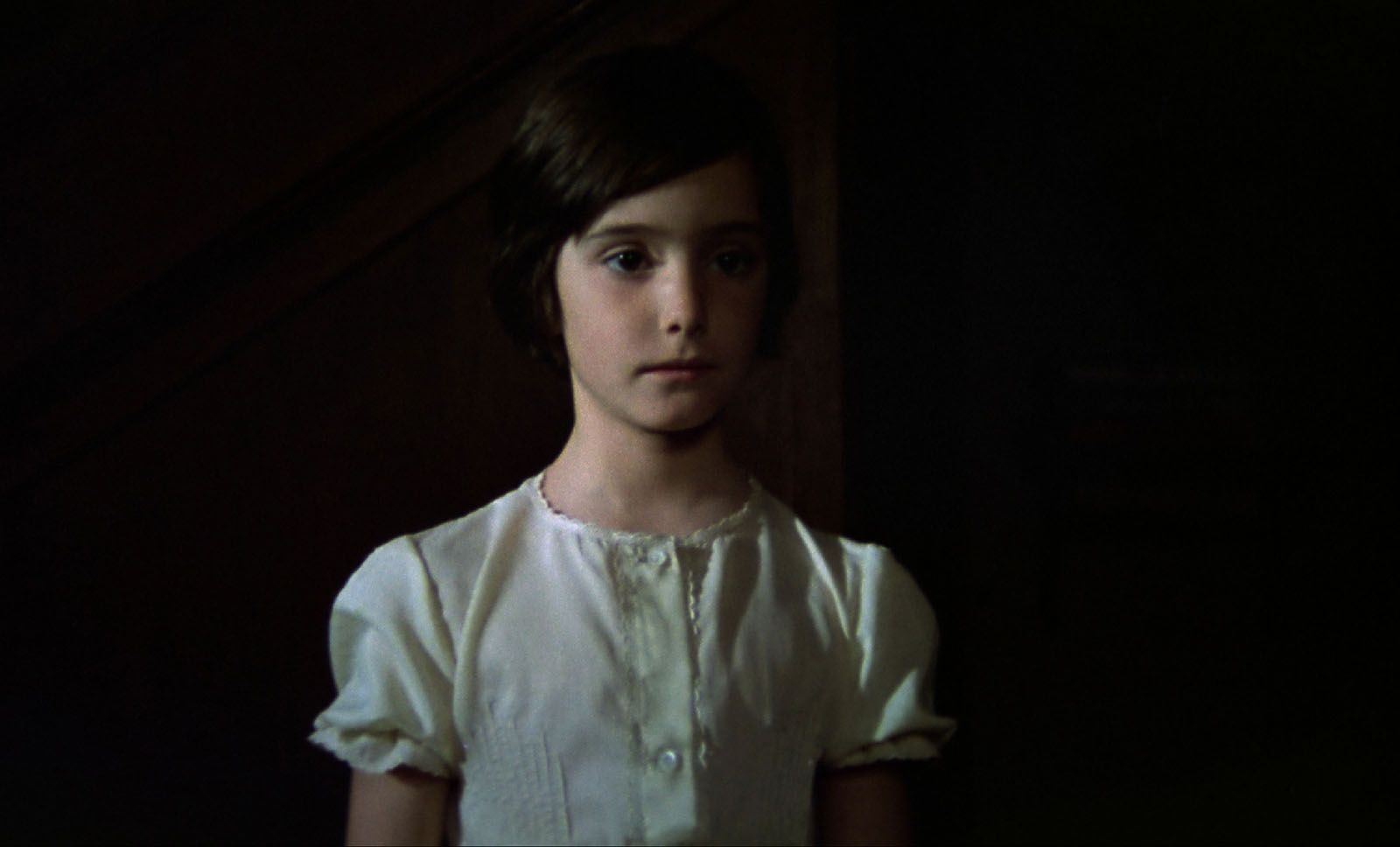 Foto de la película Cría Cuervos - Foto 1 por un total de 16 ...