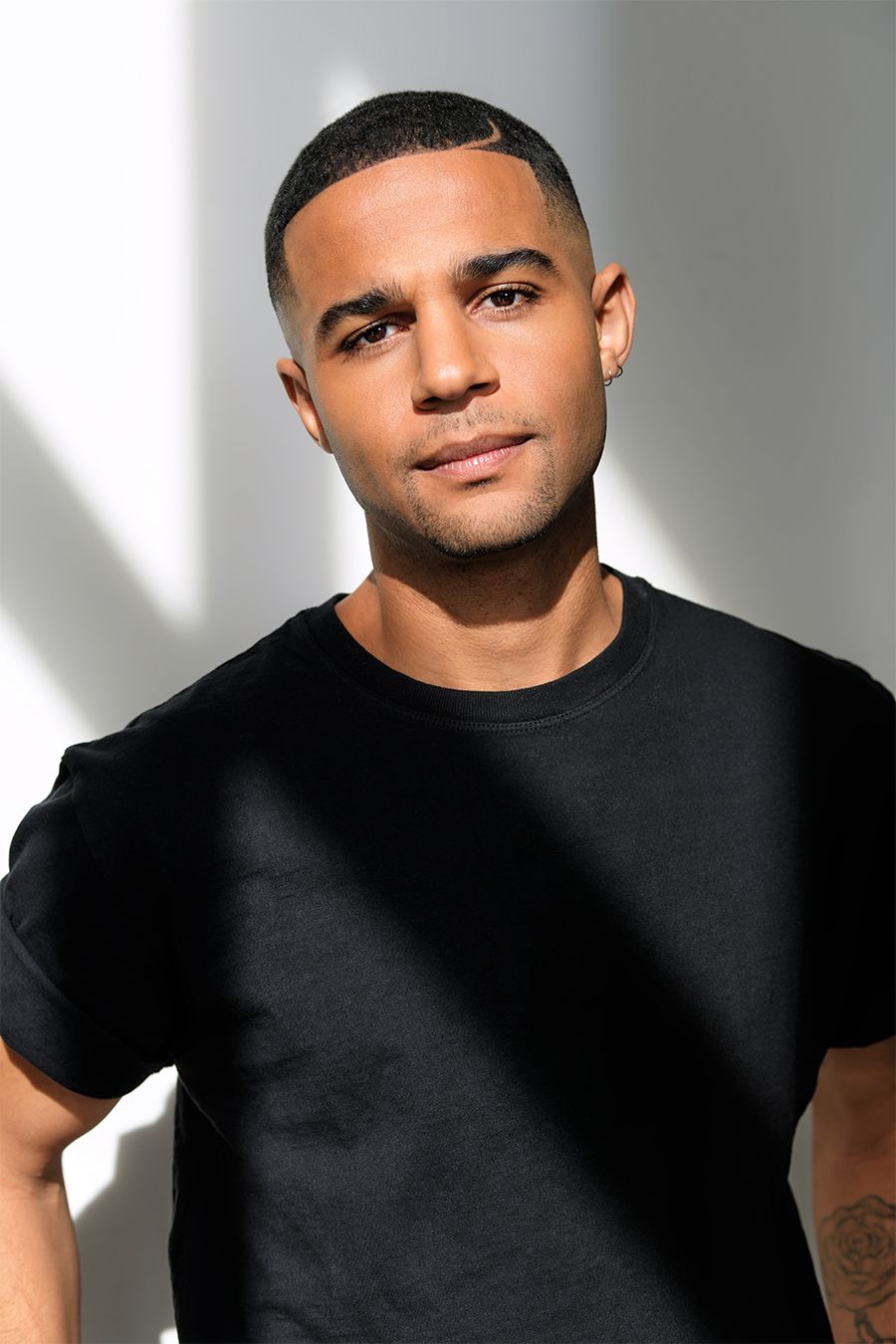 Alex Alomar Akpobome - SensaCine.com