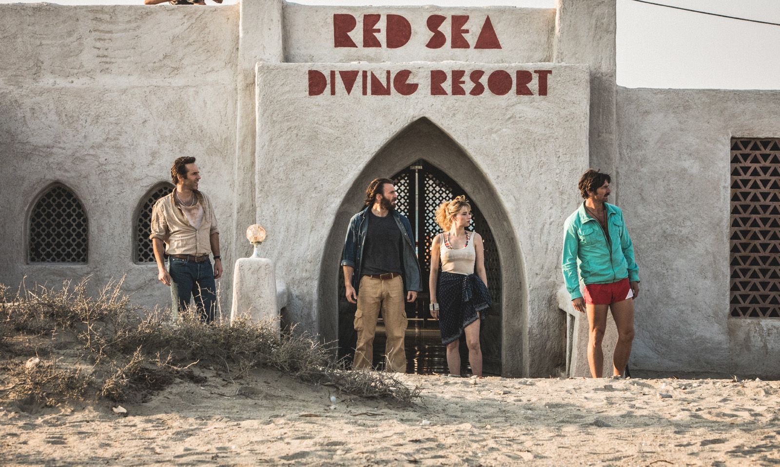 Foto de Michiel Huisman - Rescate en el Mar Rojo : Foto Alex Hassell ...