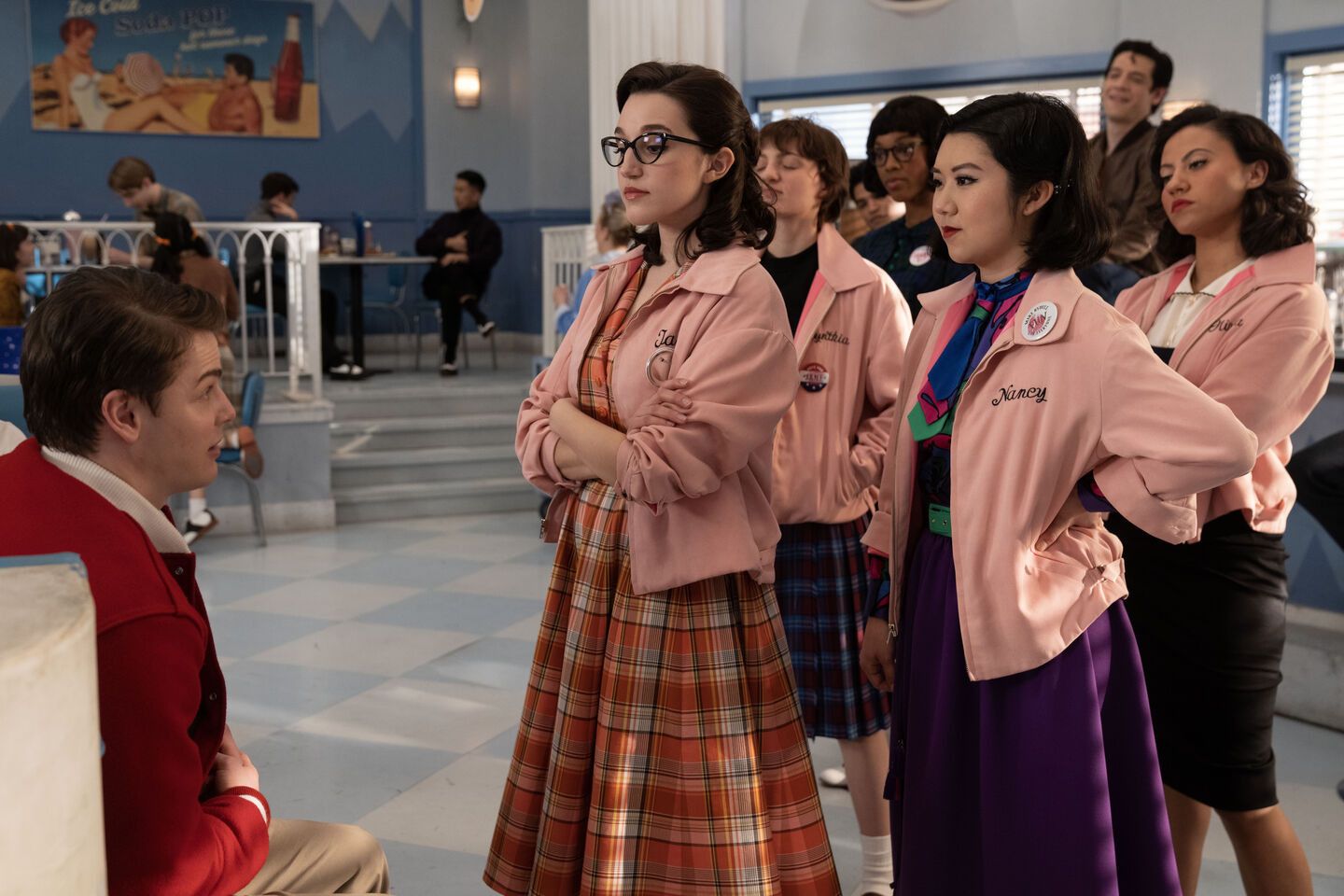 Grease: Rise of the Pink Ladies : Foto Ari Notartomaso, Marisa Davila ...