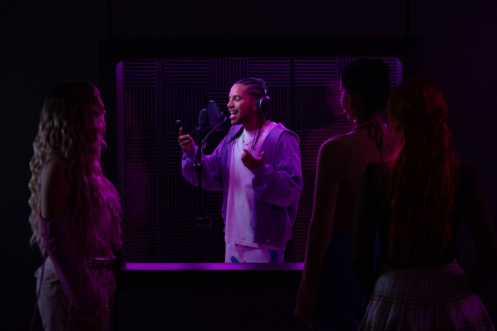 Neon : Foto Tyler Dean Flores - Foto 15 sobre 24 - SensaCine.com