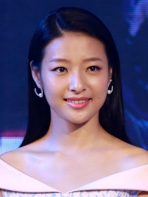 Yueting Lang - SensaCine.com