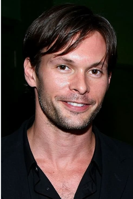 James O'Shea - SensaCine.com