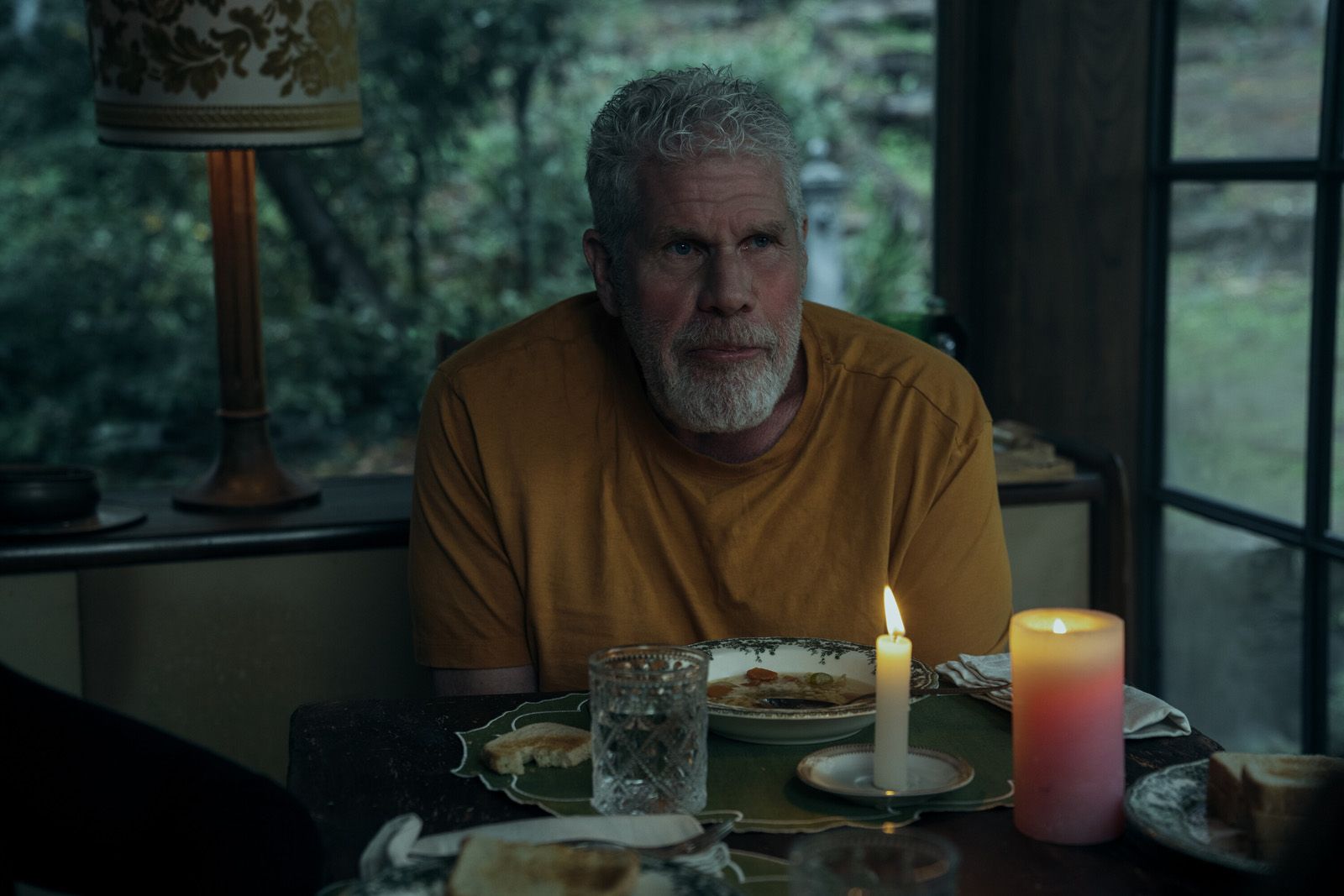 Mr. & Mrs. Smith (2024) : Foto Ron Perlman - Foto 4 sobre 16 - SensaCine.com