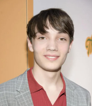 Donovan Colan - SensaCine.com