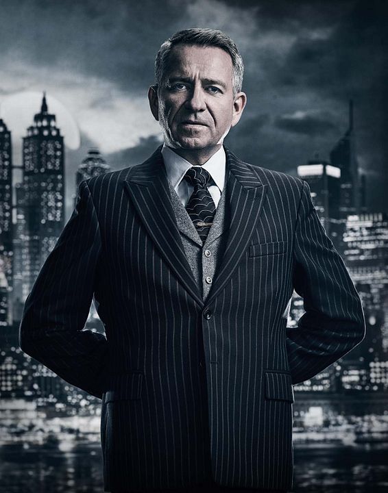 Gotham (2014) : Foto Sean Pertwee - Foto 239 sobre 665 - SensaCine.com