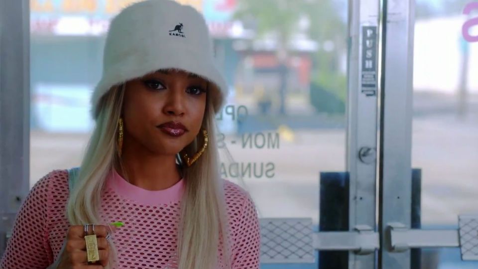 Claws Teaser (2) VO - Vídeo Claws - SensaCine.com