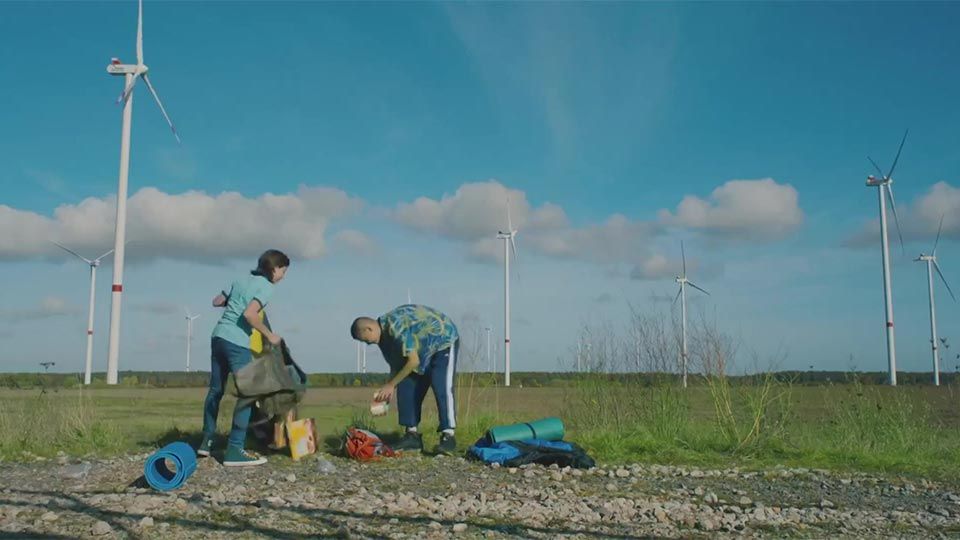 Tráiler de la película Goodbye Berlin - Goodbye Berlín Tráiler ...