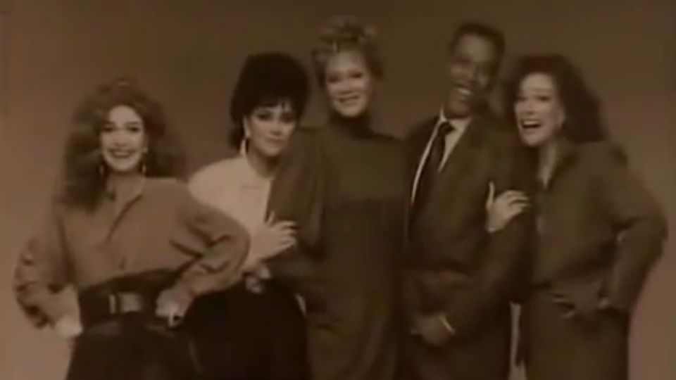 Designing Women - Opening - Vídeo Designing Women - SensaCine.com